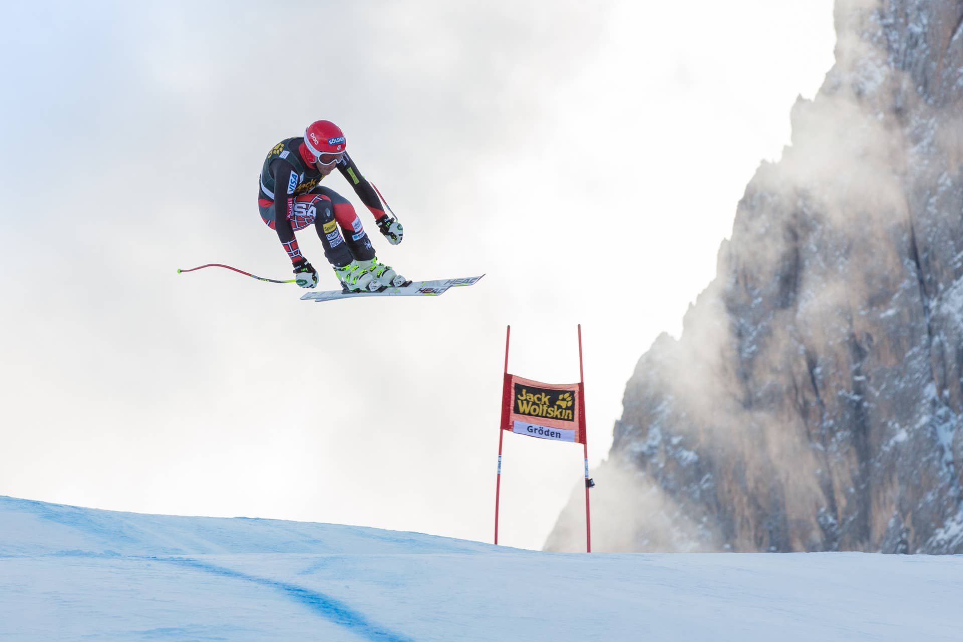 What Is Alpine Skiing? Everything You Need To Know - Powder