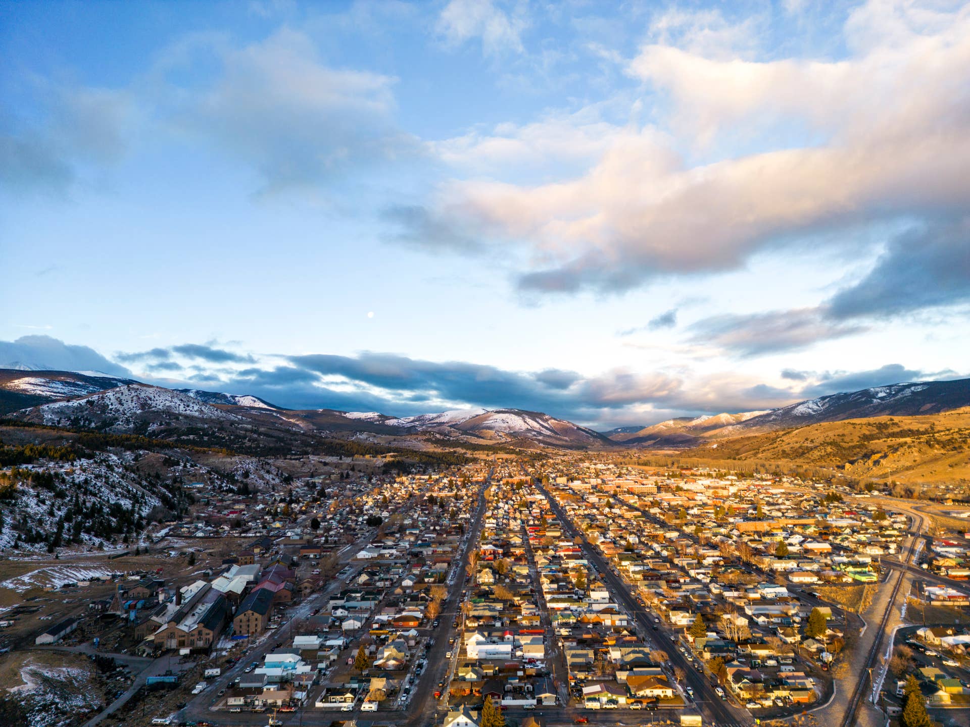 The Top 10 Best Affordable Ski Towns - POWDER
