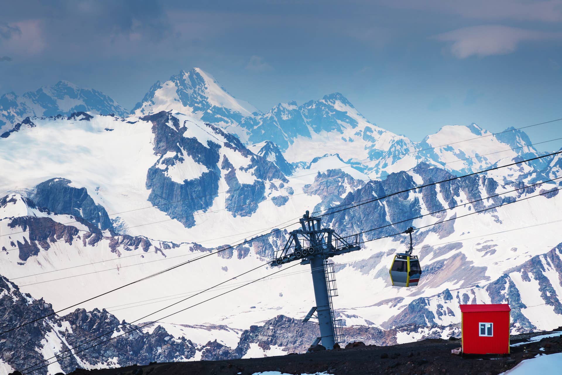Mount Elbrus Chairlift Accident Leaves 3 Dead in Russia - POWDER