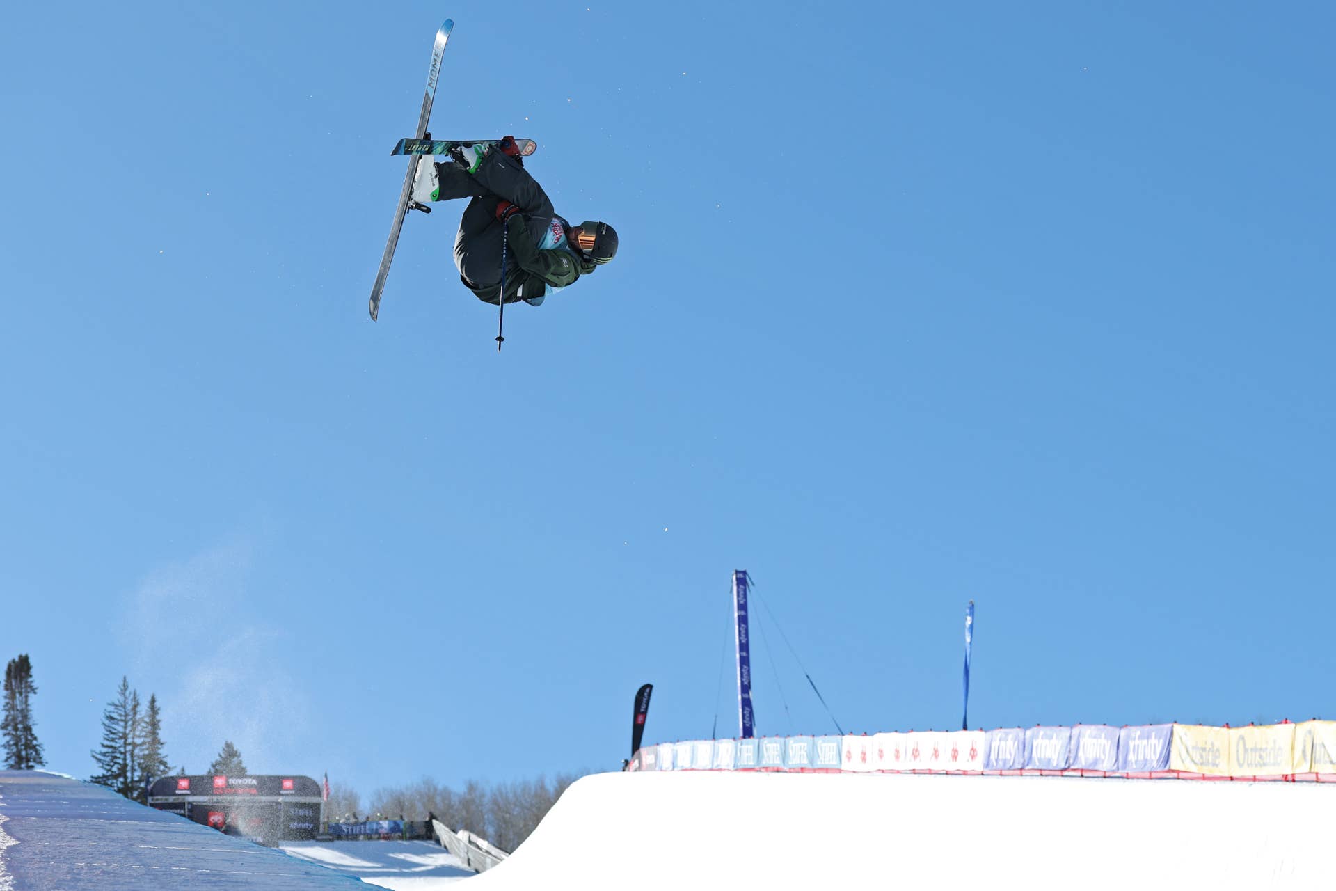 Skiers Eileen Gu, Gus Kenworthy Join Shaun White’s Snow League - Powder