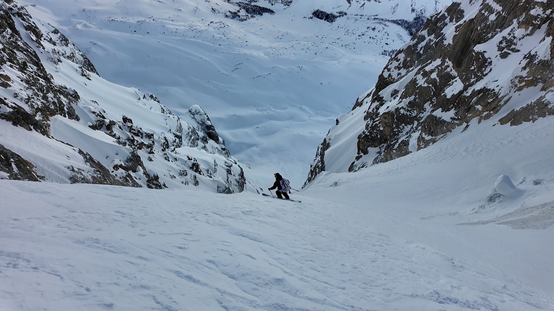 A New First Ski Descent on Canada's Deltaform Mountain - Powder