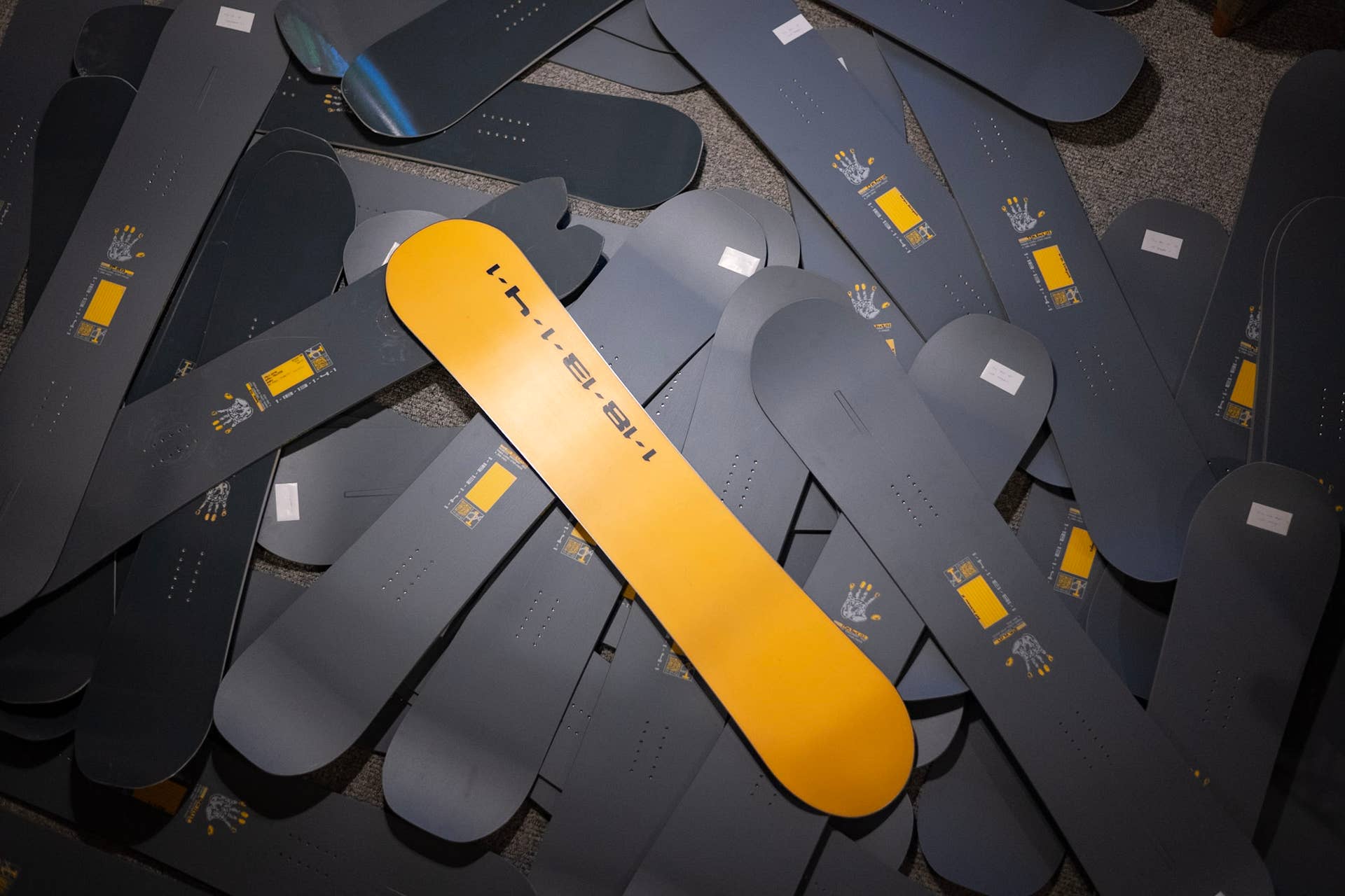 Armada Announces Expansion into Snowboarding - Powder