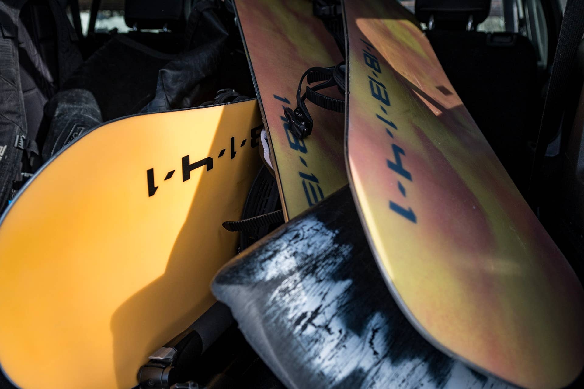 Armada Announces Expansion into Snowboarding - Powder