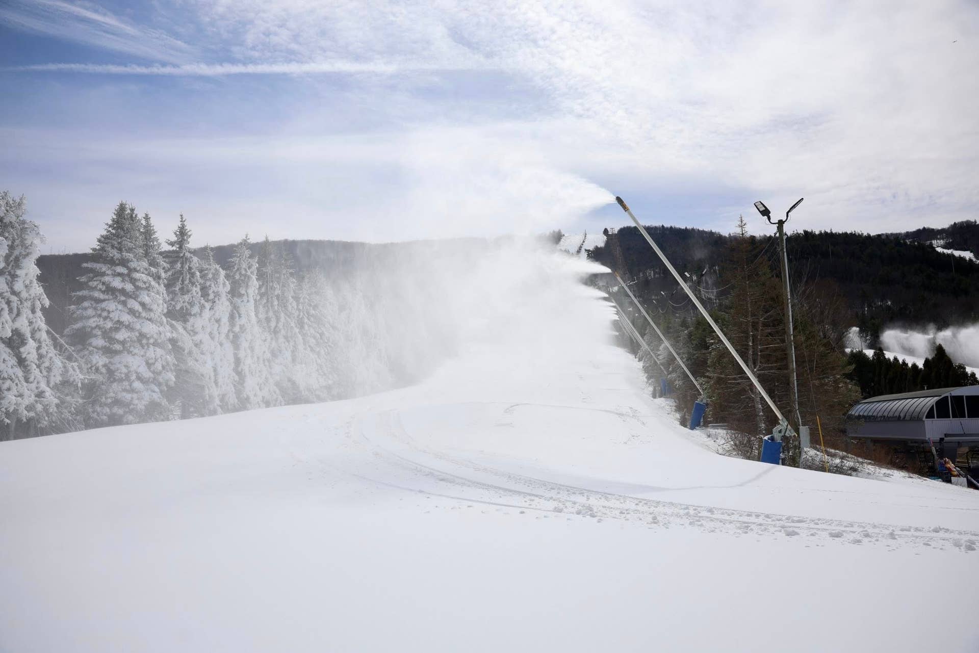 Blue Mountain and Camelback Fire Up Snowmaking In March - Powder