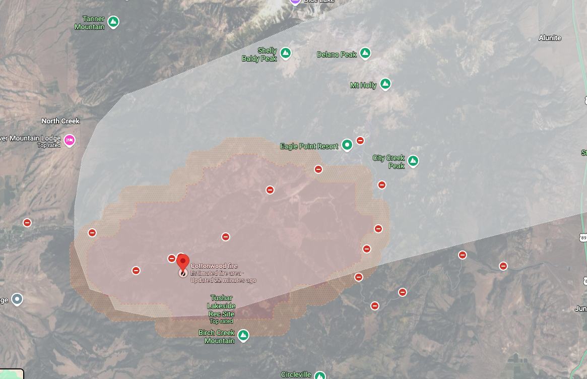 Rapidly-Growing Wildfire Approaches Eagle Point, Utah - POWDER