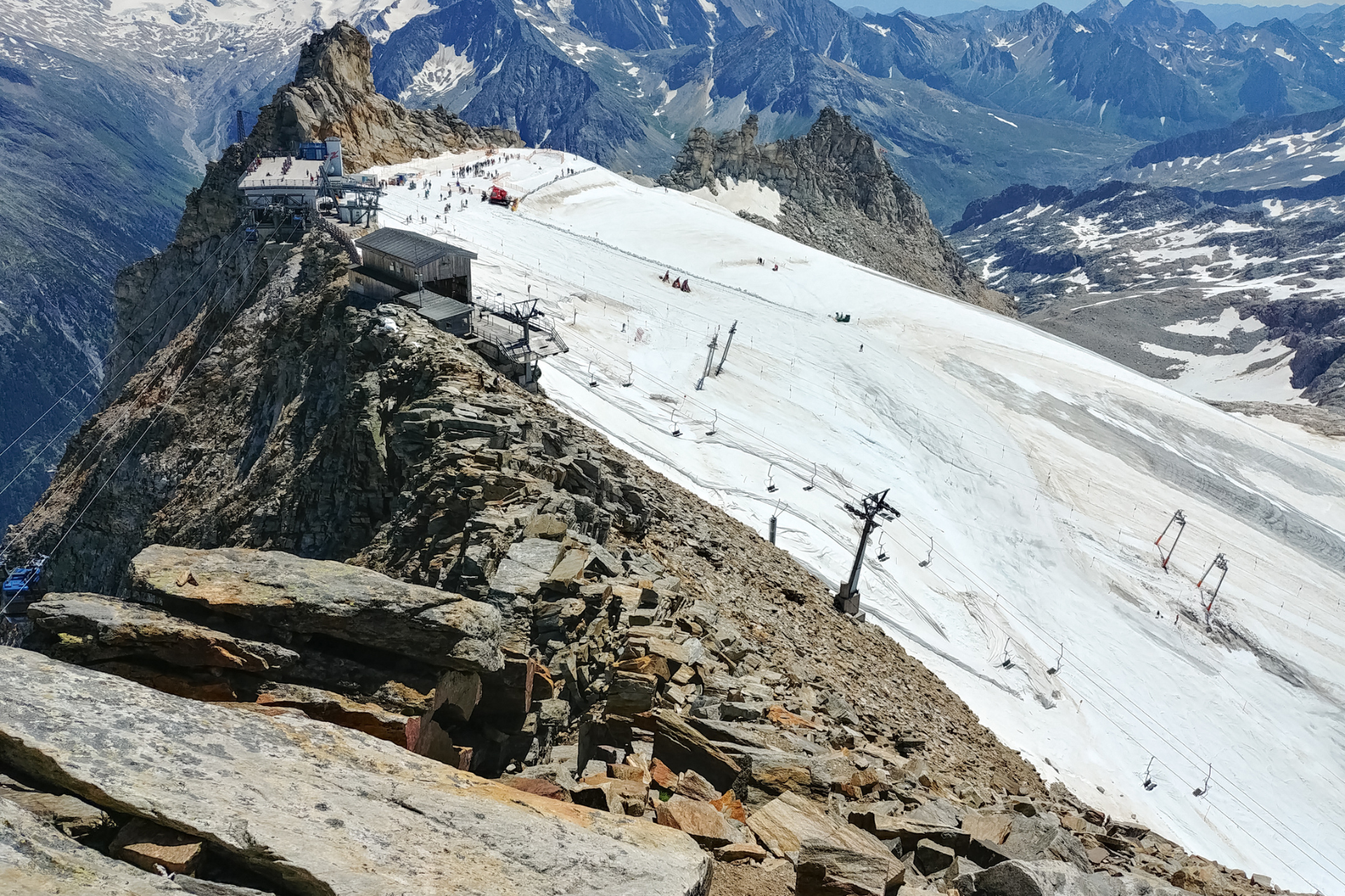 Snow Cornices: Identification and Safety Tips for Skiers - POWDER