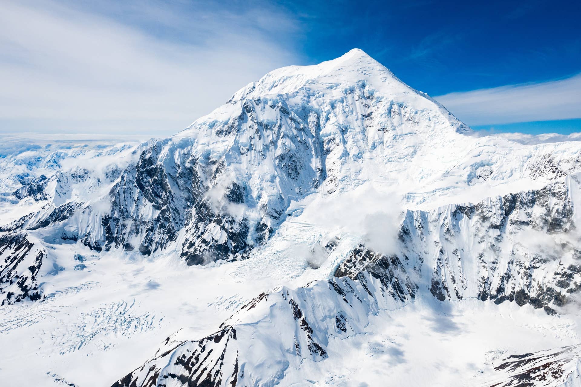 Avalanche Kills Skier on Mt. McKinley (Denali) - POWDER