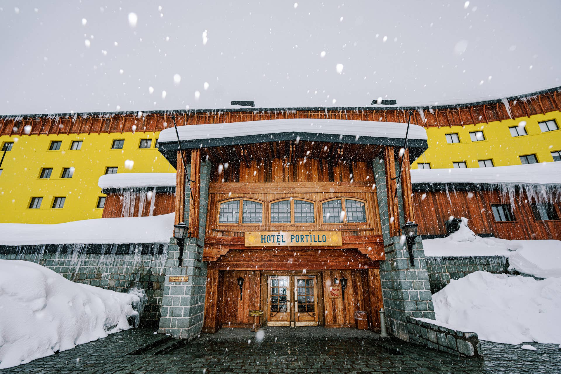 Chile's Most Famous Ski Resort Announces Opening Day - Powder