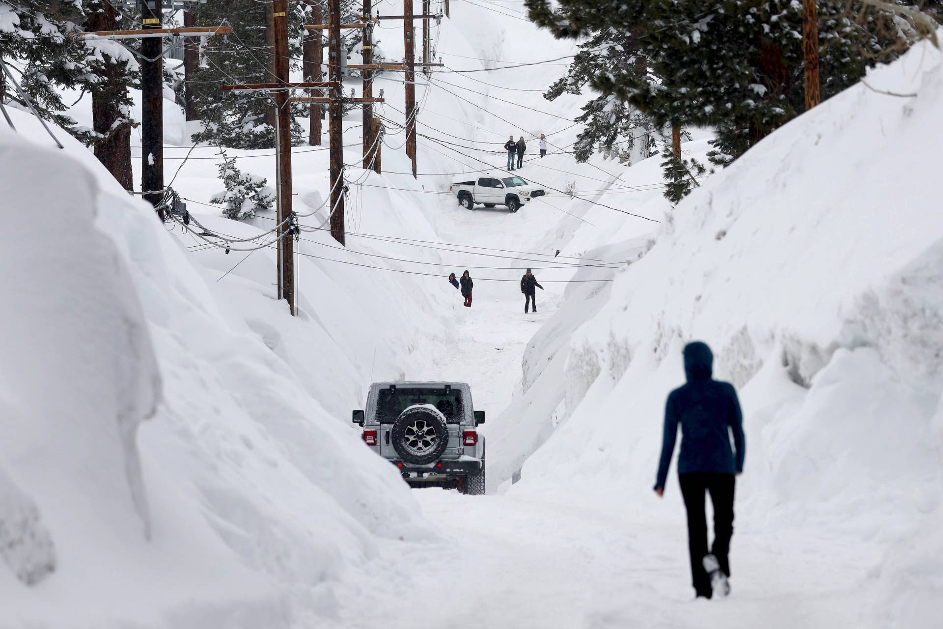 The World’s Most Absurd Snowfall Records - Powder