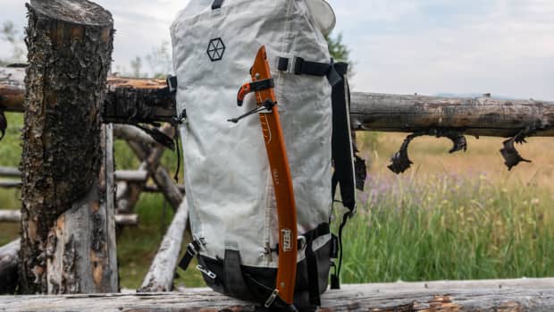 Samaya’s Ultra 35 Pack is A Minimalist’s Dream Ski Backpack