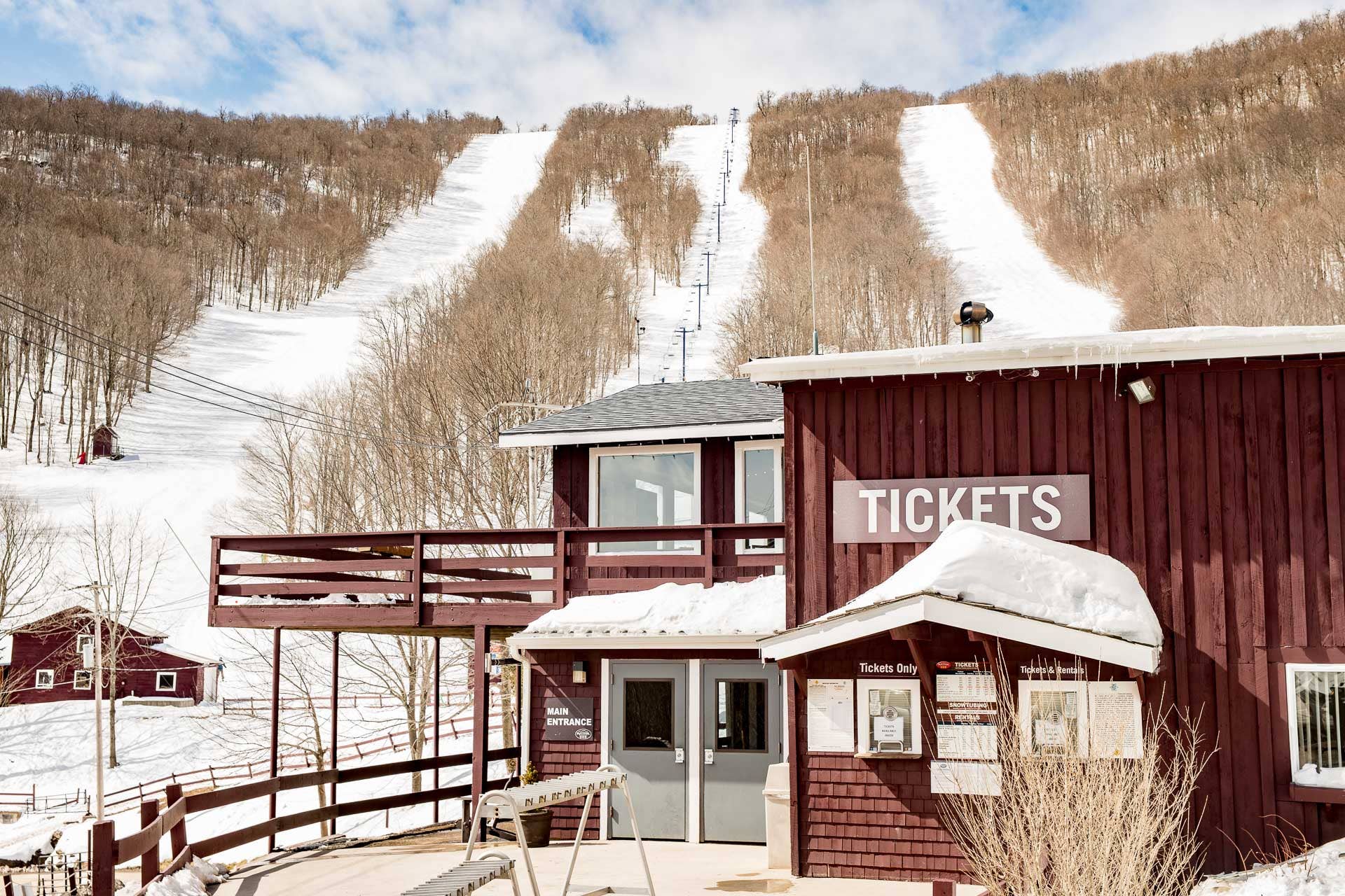The 6 Best New York Ski Resorts