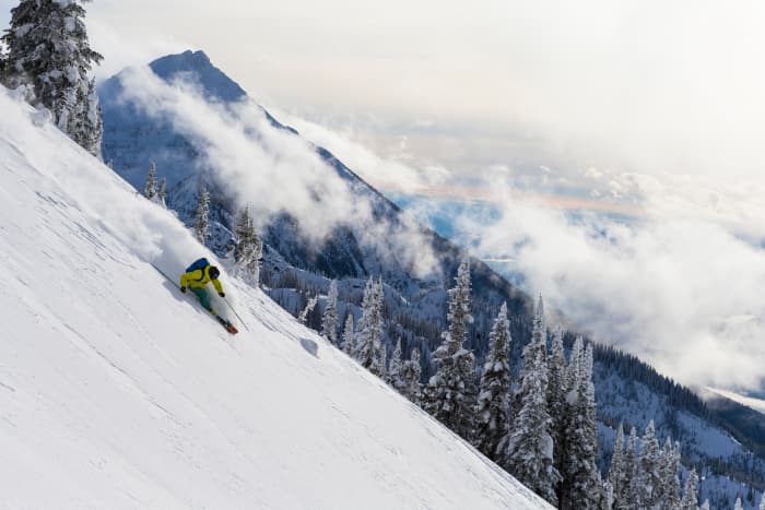 The 8 Best Ski Resorts in Canada