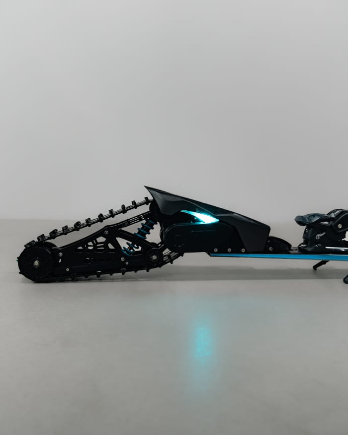 Self-Propelled, Electric Skis Are Here: Meet the Vipera