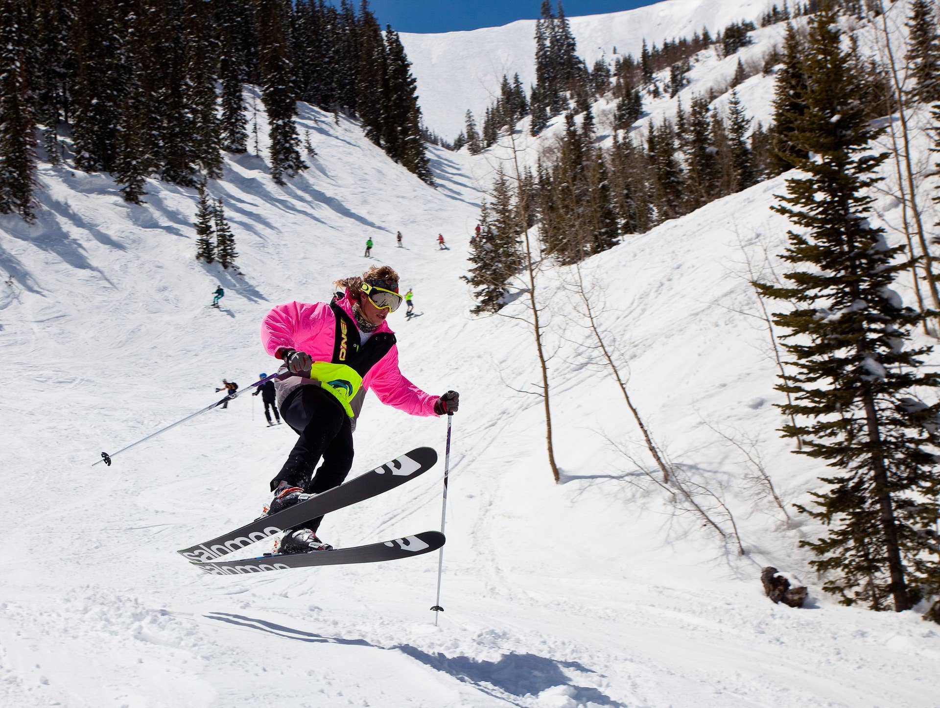 How to Ski Aspen On a Budget