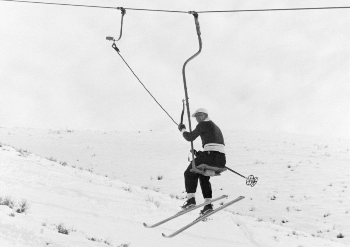 Vintage Photo Emerges Of Legendary Skier Alf Engen Riding One Of World ...