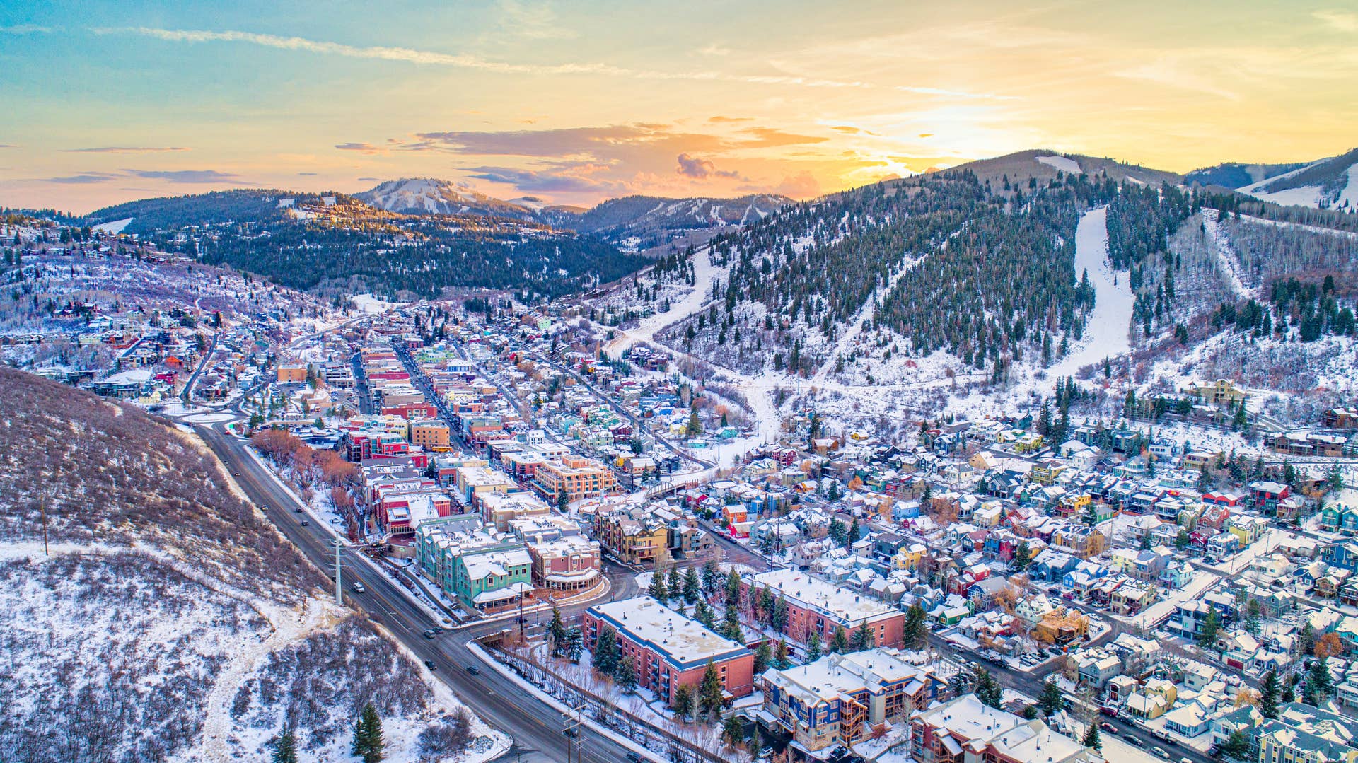 The 6 Best Ski Resorts for Solo Travelers and Singles