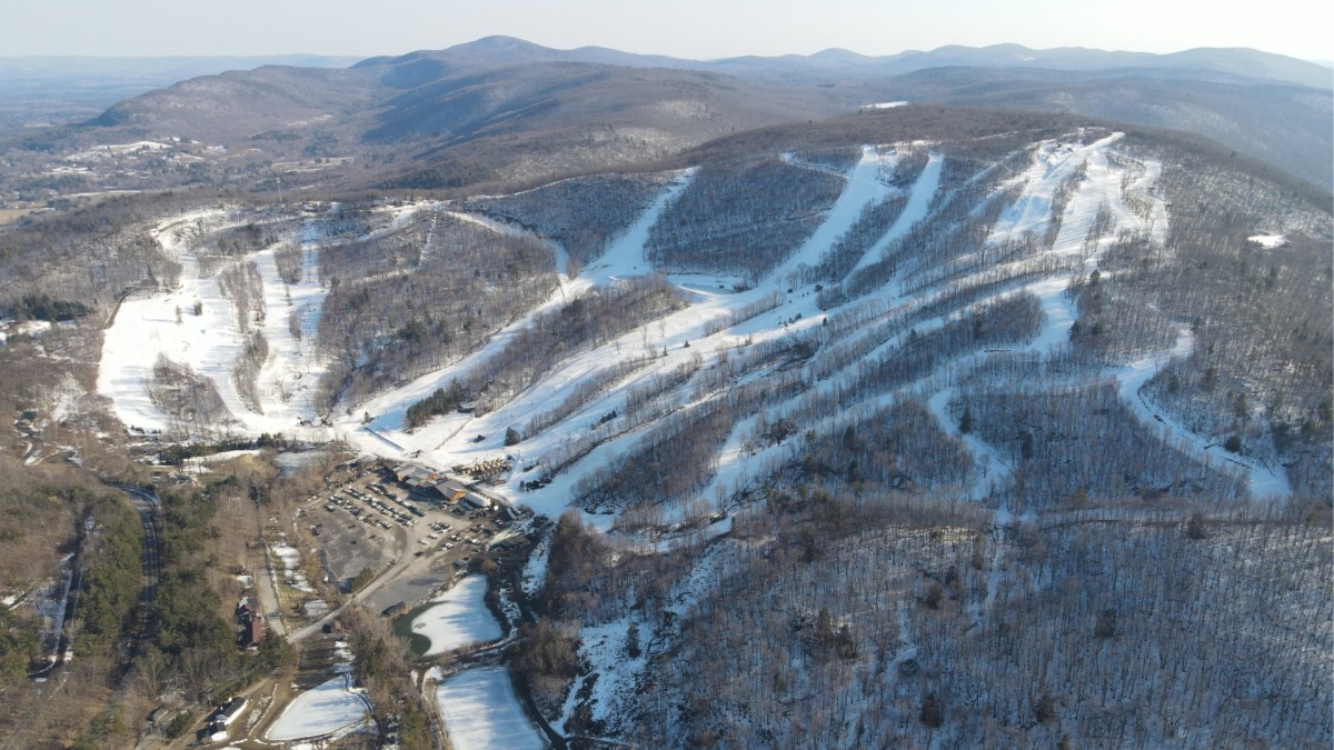 10 Ski Resorts That Let You Ski Across State or Country Lines