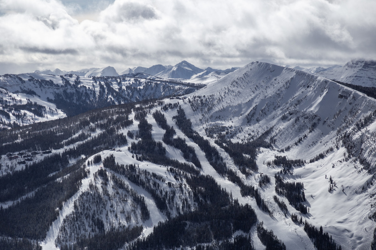 The 5 Best Luxury Ski Resorts in North America