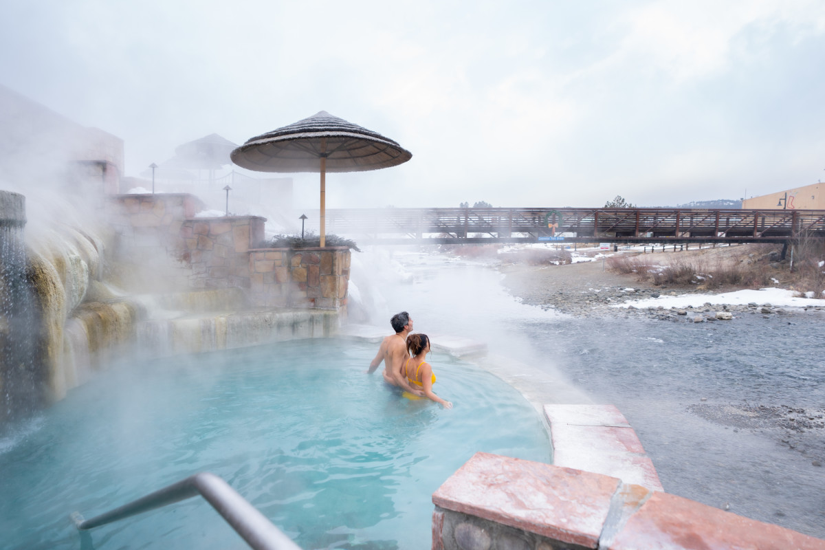 The 5 Best Hot Springs Near Ski Resorts