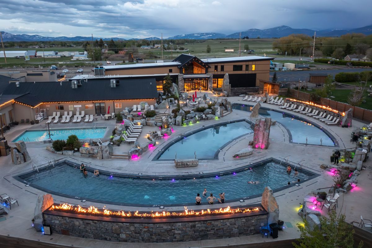 The 5 Best Hot Springs Near Ski Resorts