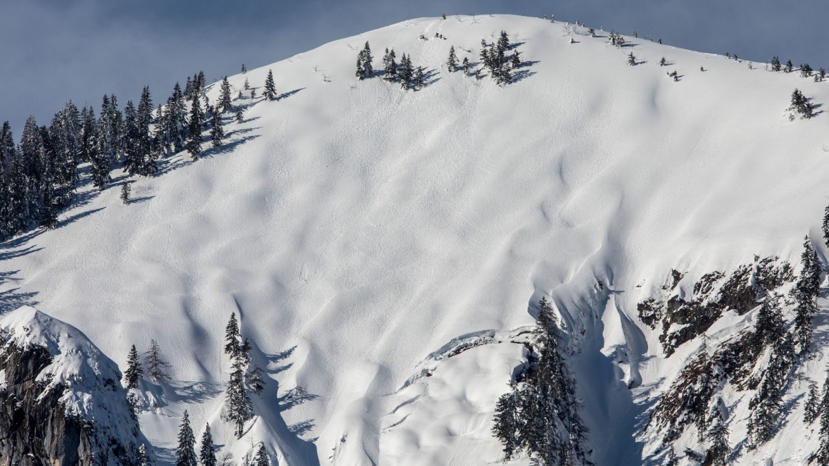 9 Avalanche Safety Tips All Skiers Should Know
