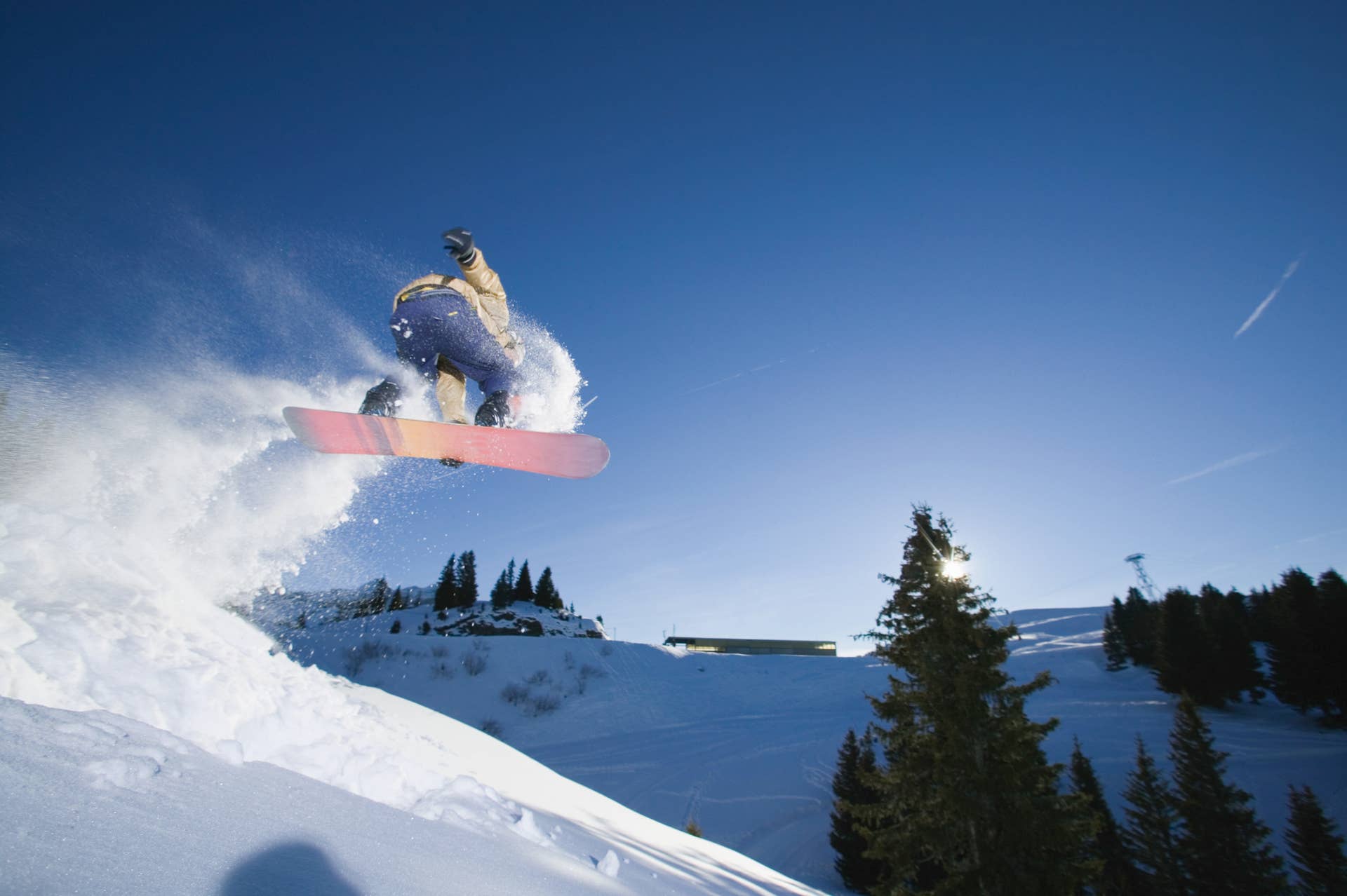 Is Skiing or Snowboarding Easier? Expert Reveals the Truth