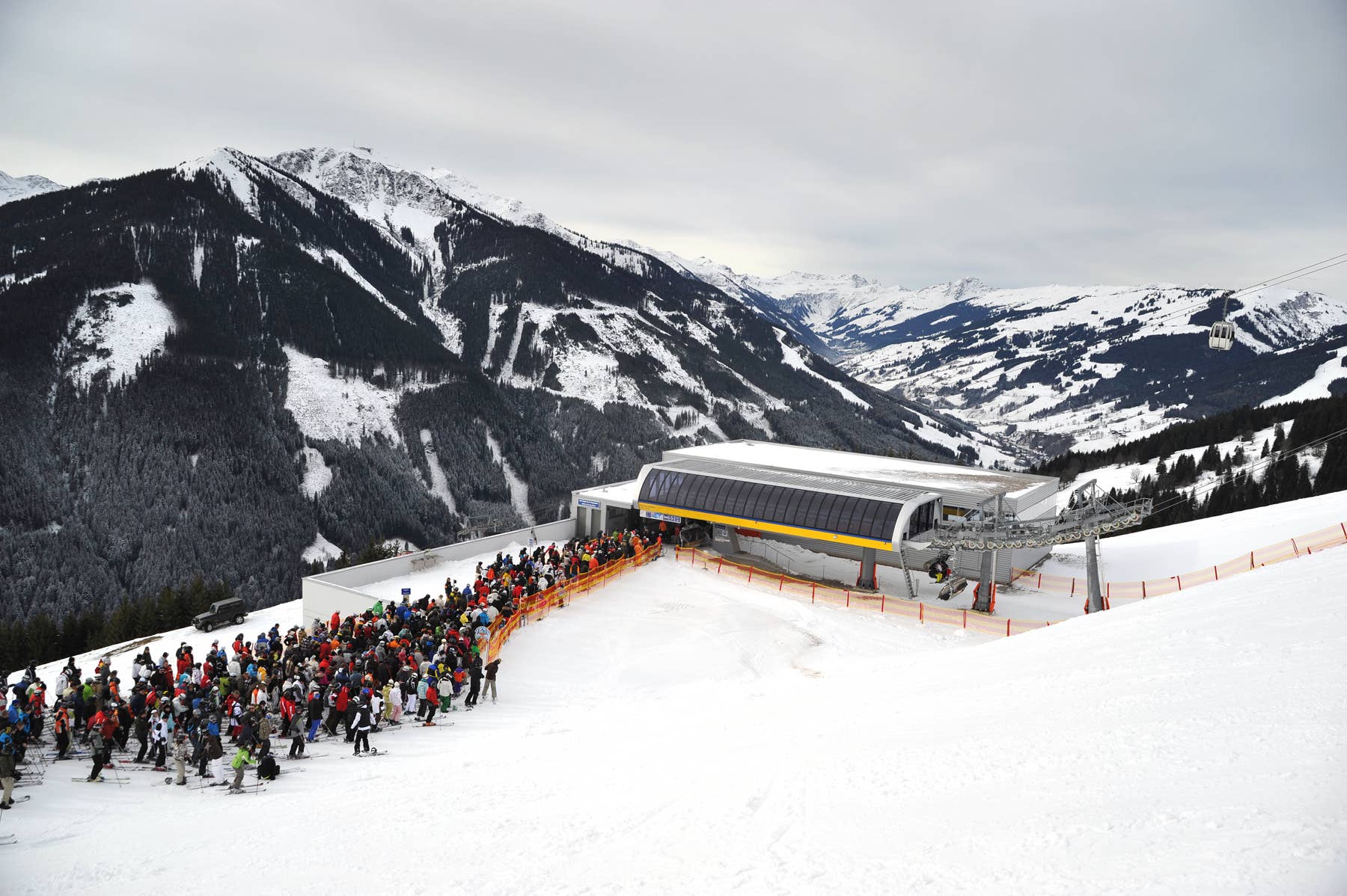 Ski Etiquette 101: Chairlifts, Right-of-Way and More
