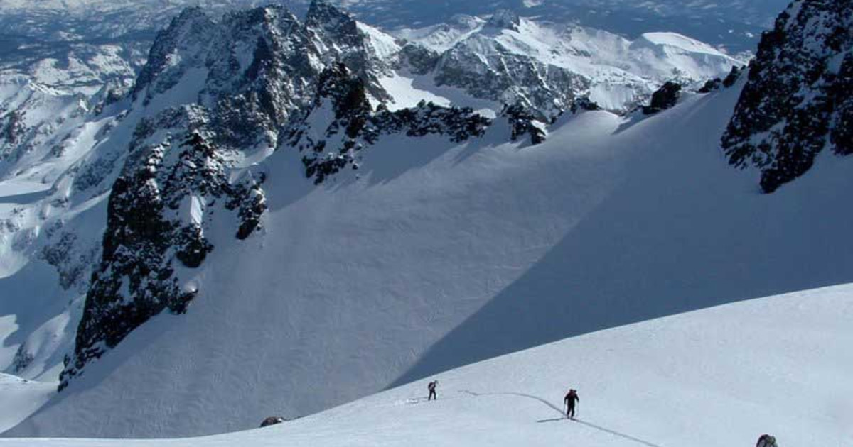 The Guide To the Eastern Sierra - Powder