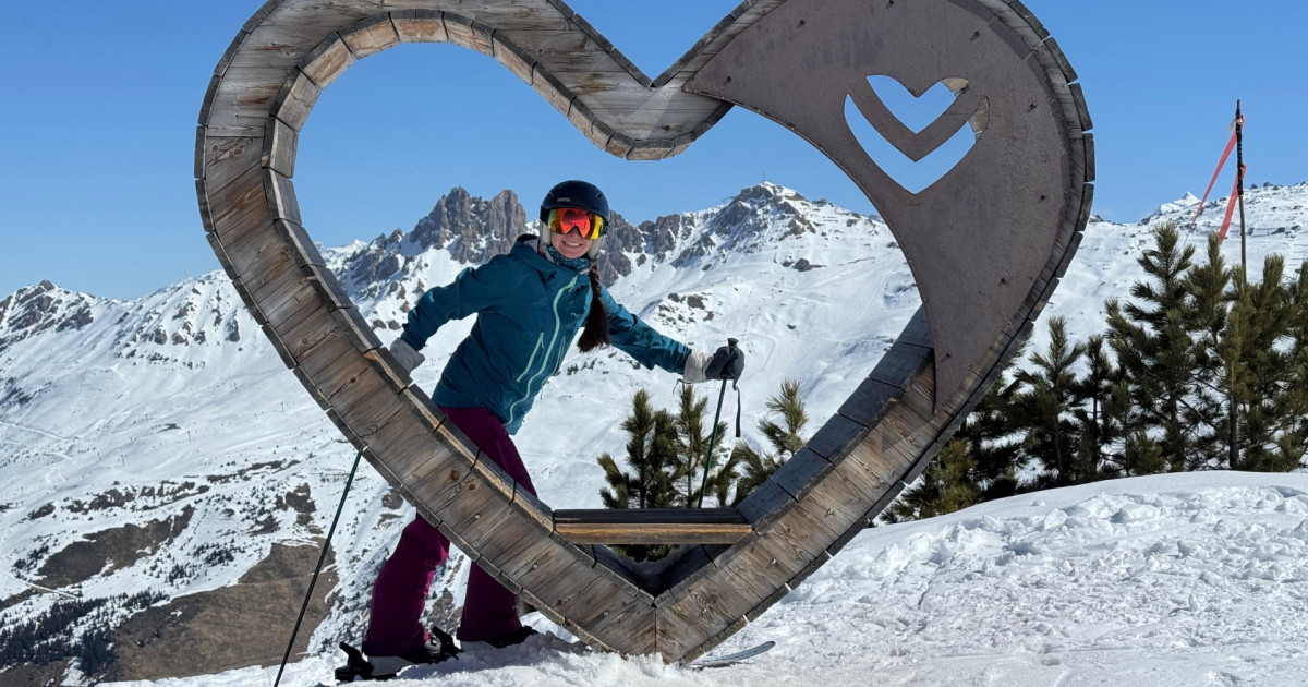 How To Ski France's Les 3 Vallèes, The World's Largest Ski Resort - Powder