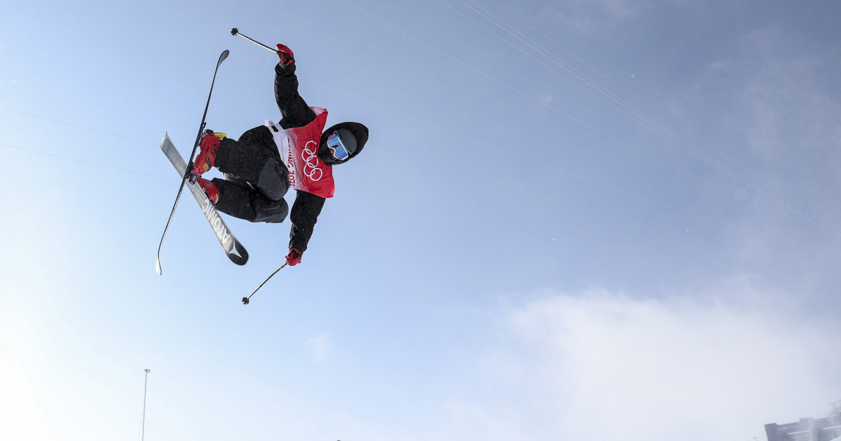 Is Gus Kenworthy Making a Comeback? - Powder