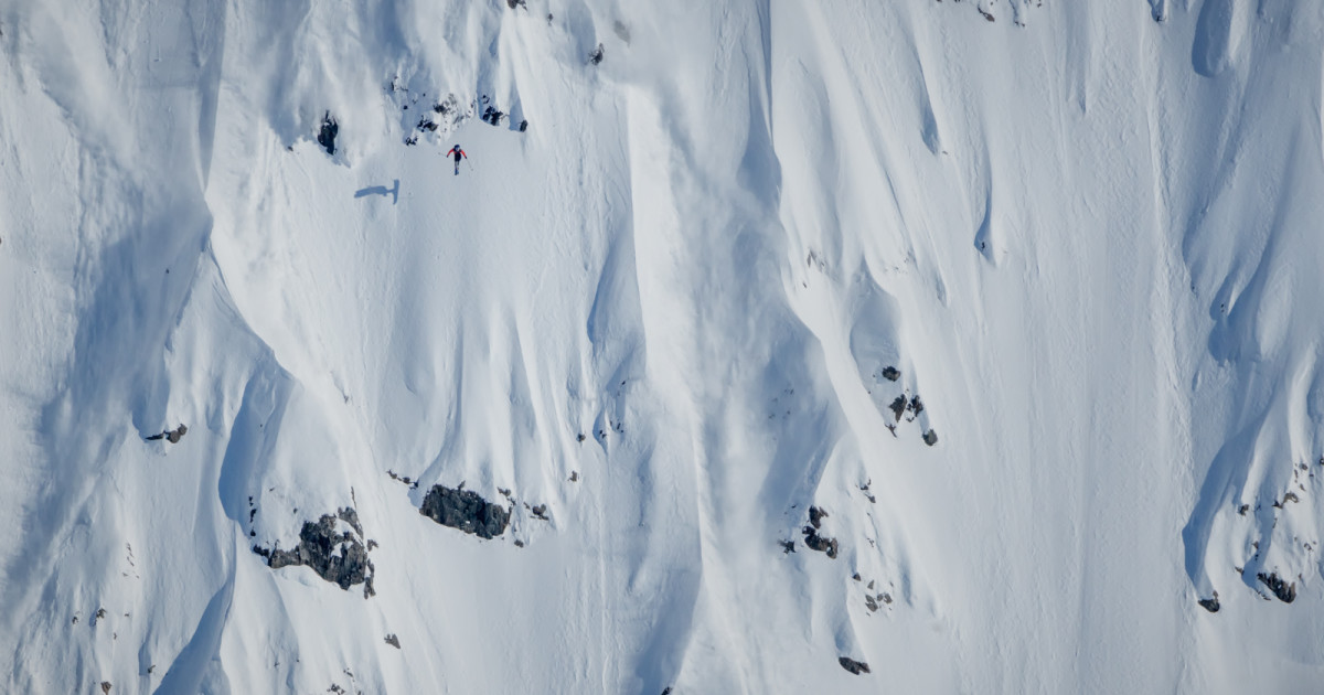 How Do Pro Skiers Recover From Season-Ending Injuries? - Powder