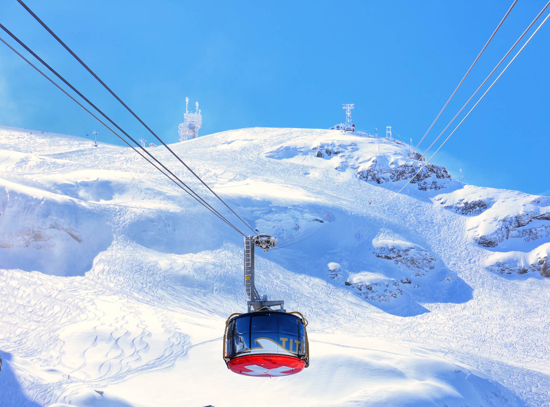 8 Ski Resorts With Unusual and Unique Lift Systems - Powder
