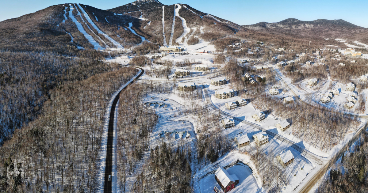 Jay Peak, Vermont, Hits 300 Inches of Seasonal Snow - Powder