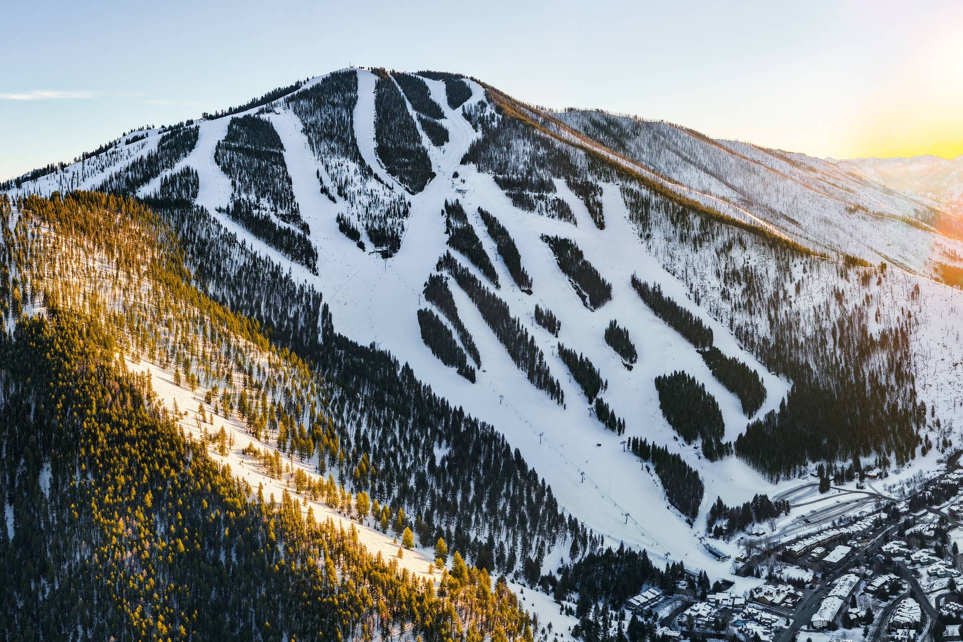 The 9 Best Ski Resorts for Intermediate Skiers in North America - Powder