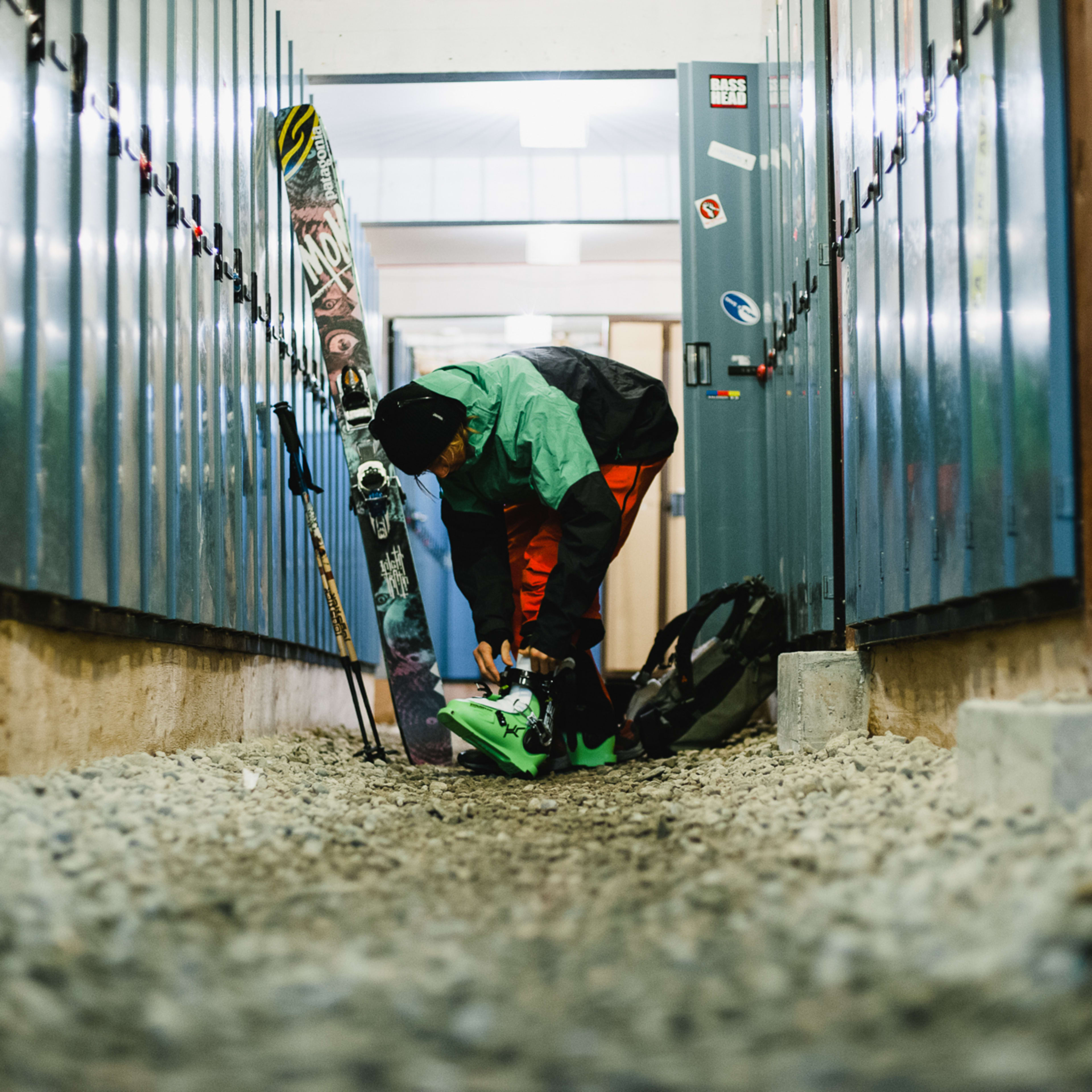 How To Adjust Your Ski Bindings: Pin and Alpine Guides - Powder