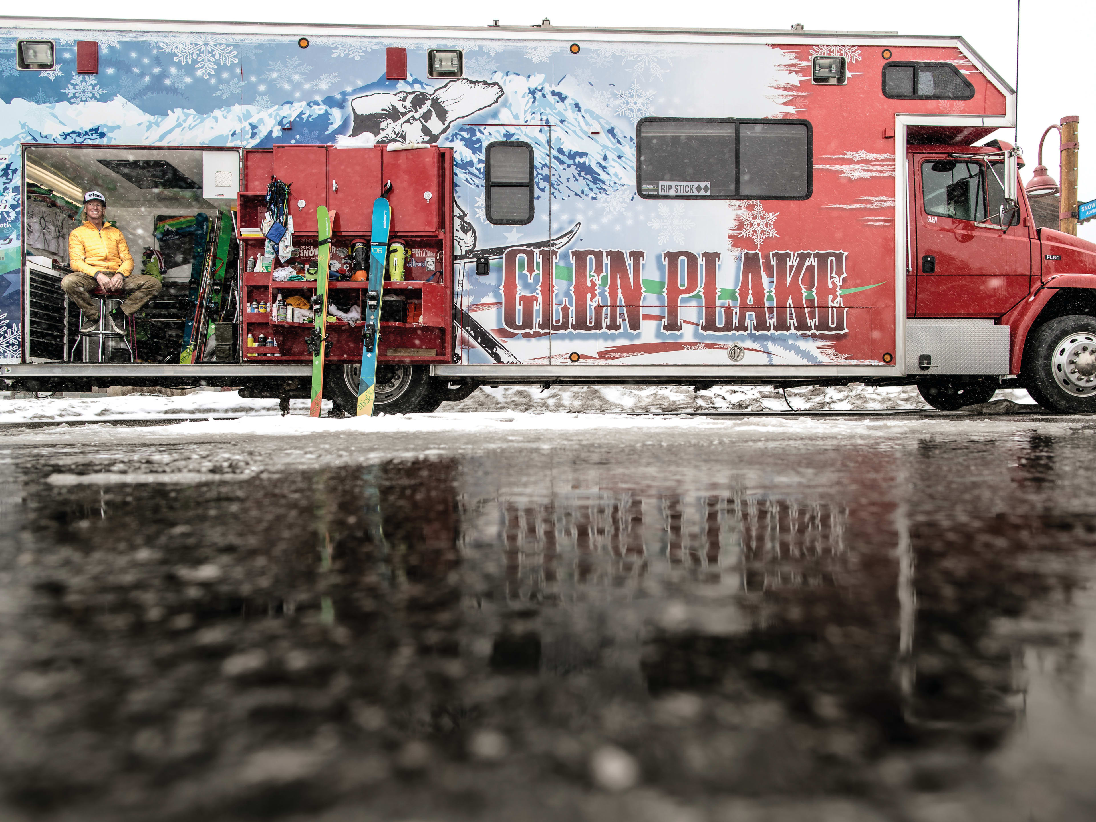 Glen Plake: Skiing's Loudest Character - Powder