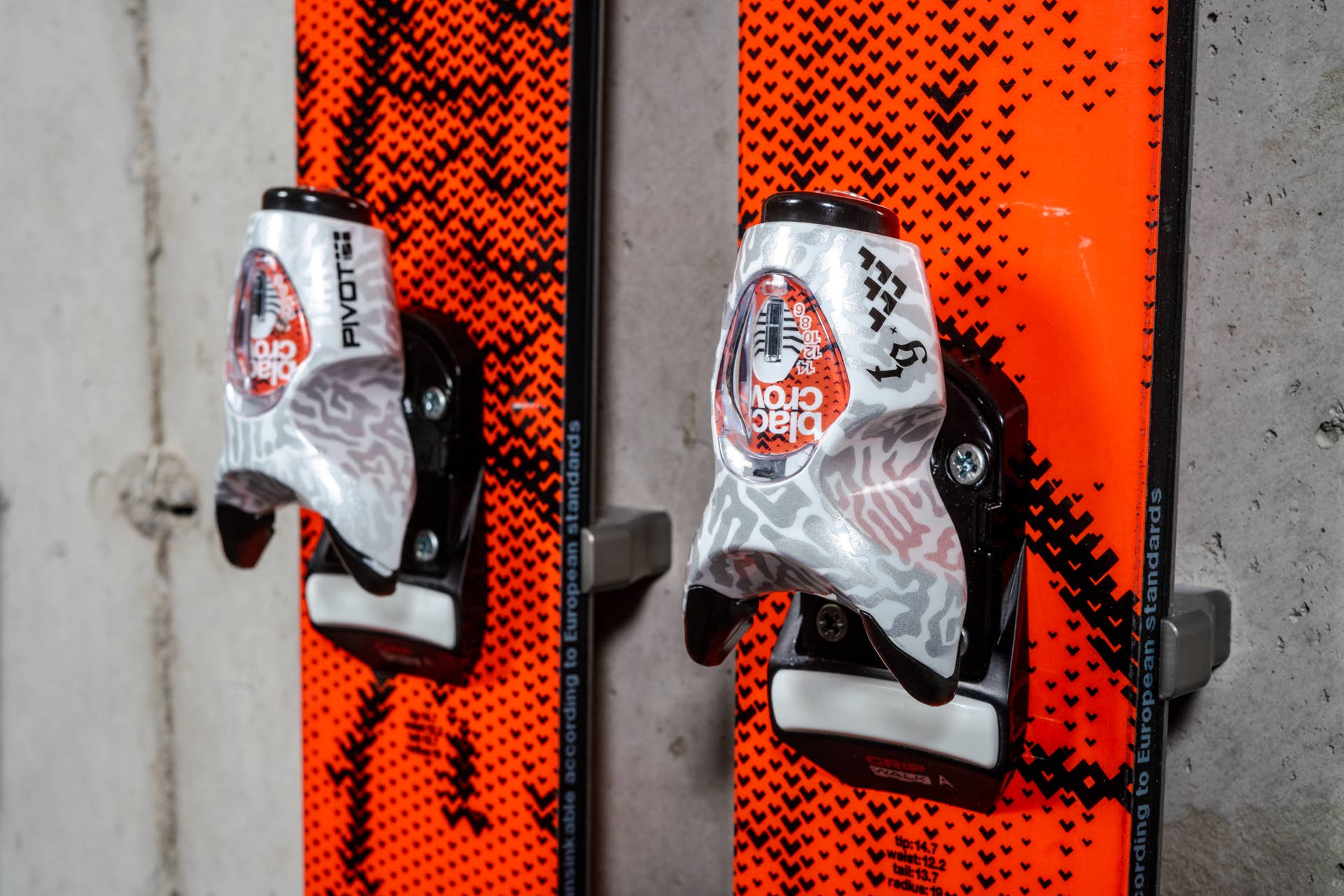 Look Pivot Bindings Are 30% Off At This Retailer Right Now - Powder