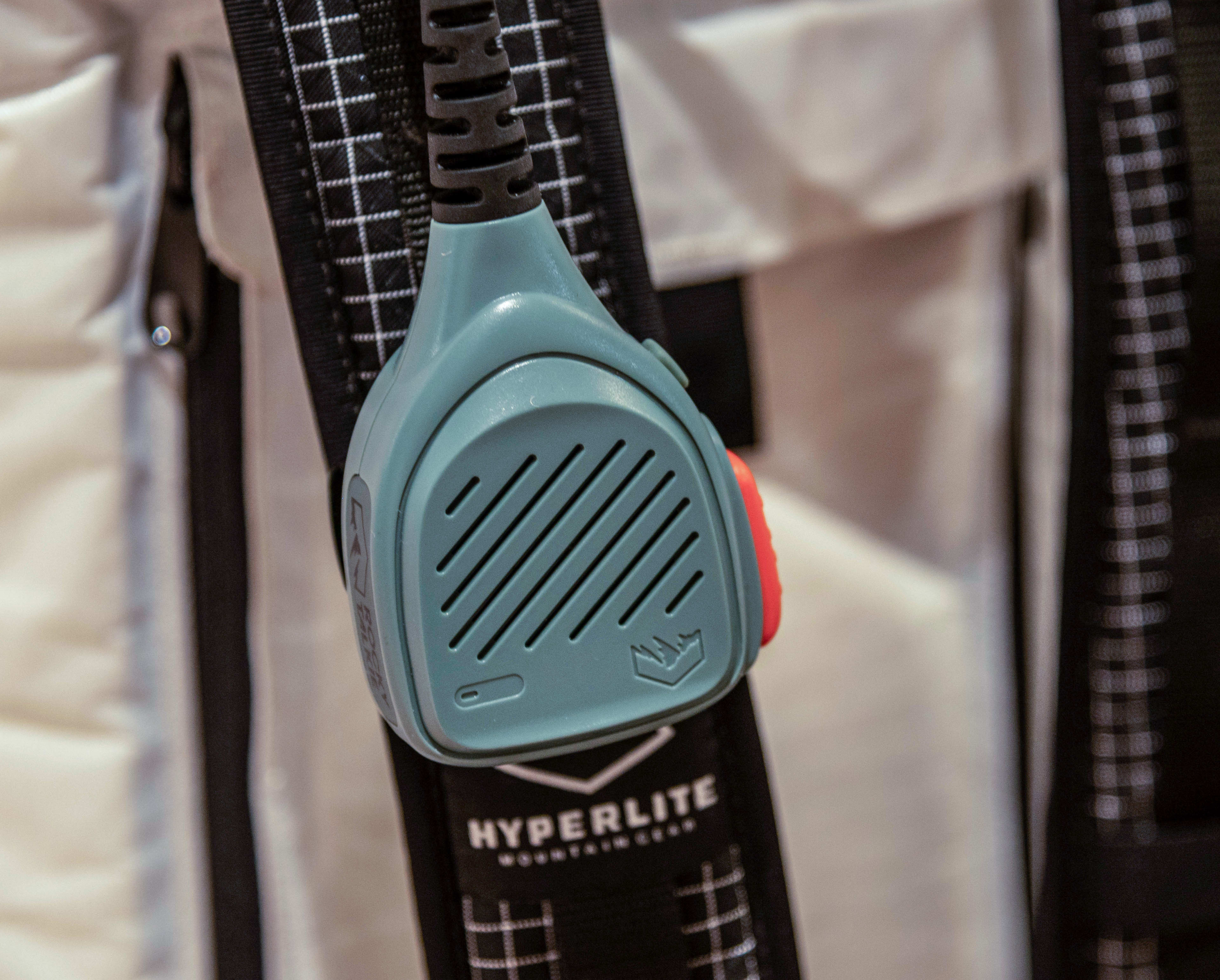 Review: Rocky Talkie 5-Watt GMRS Expedition Radio - Powder