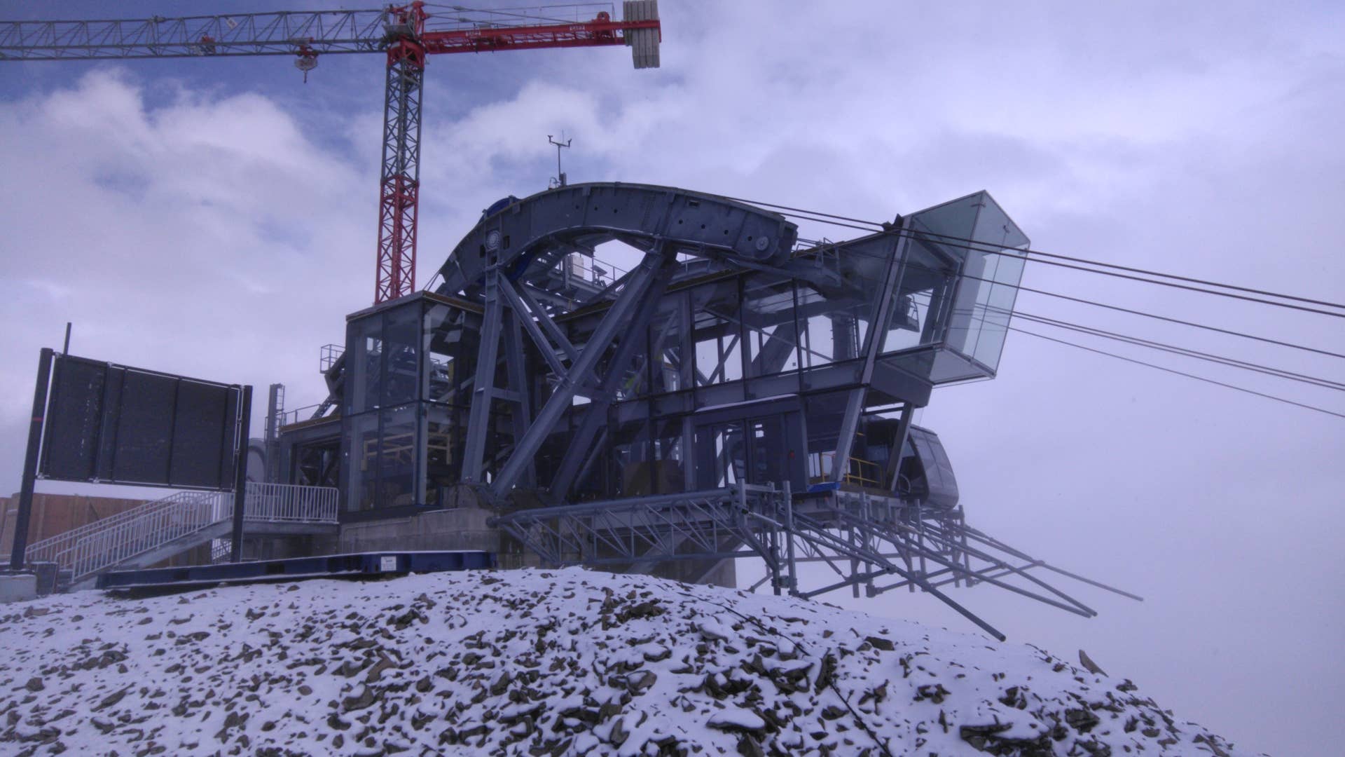 First Snowfall of the Year Falls at Big Sky Resort, Montana - Powder