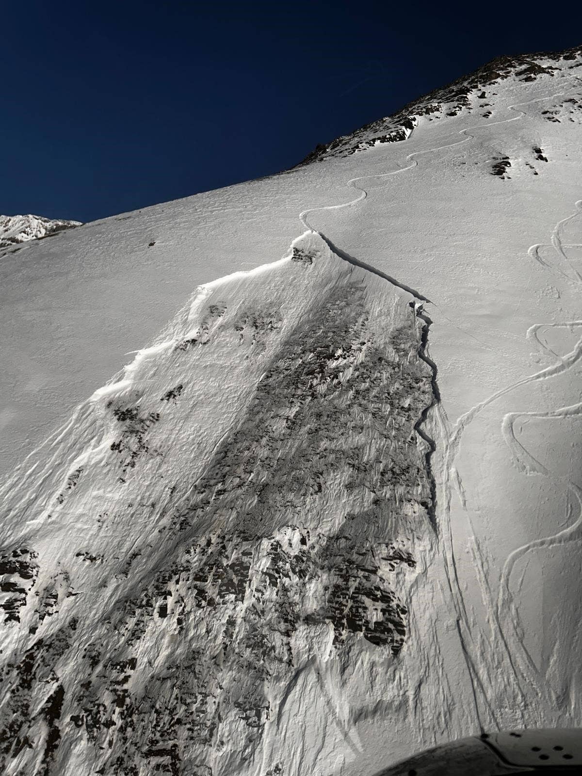 Skier Caught in Fast-Moving Avalanche Near Banff (Video) - Powder
