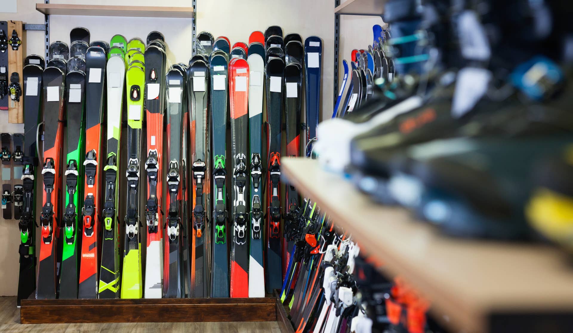Top 8 Ski Resort Jobs To Work This Winter - Powder