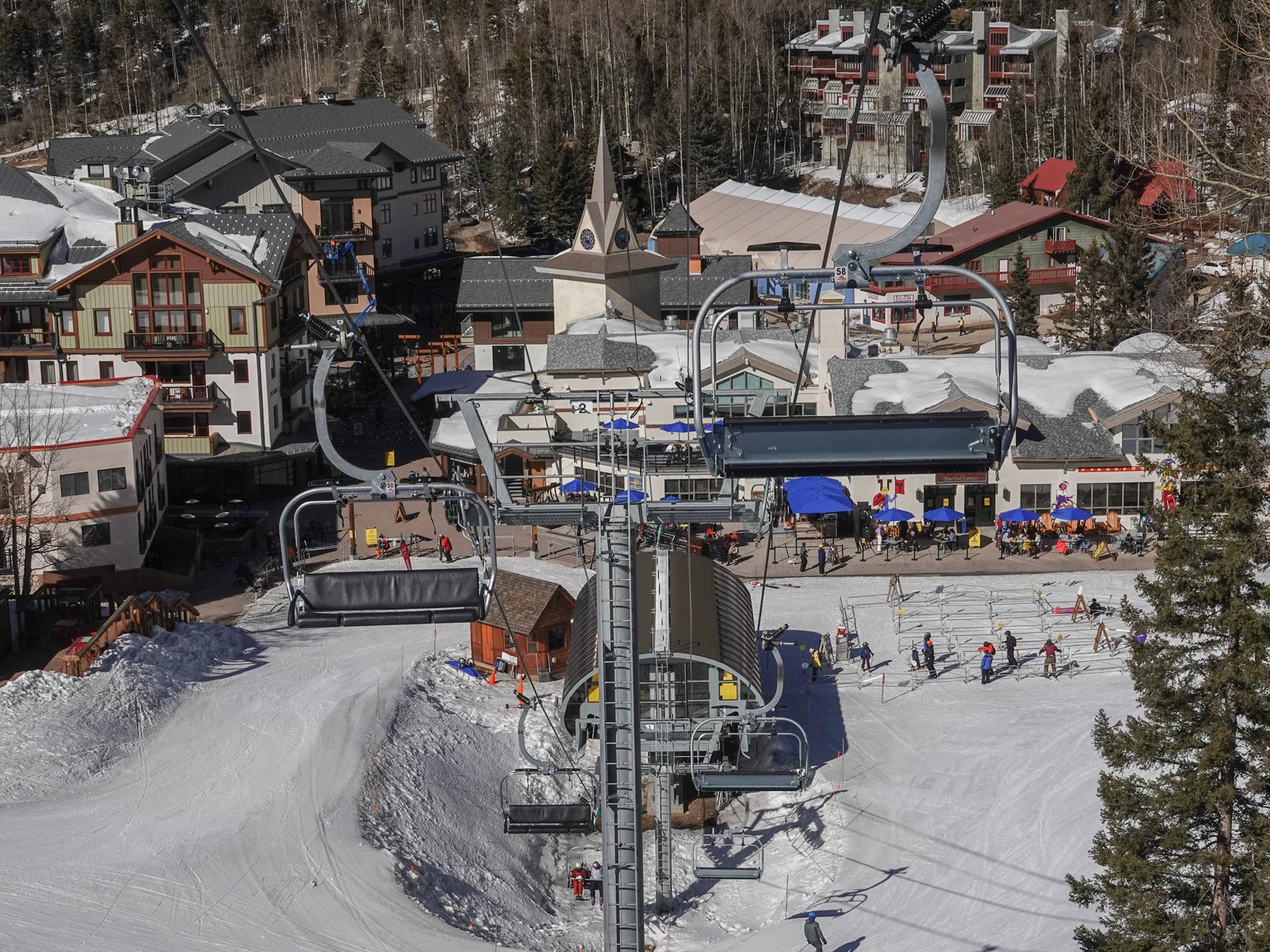 The 8 Best Resorts for Ski-In, Ski-Out Lodging - Powder