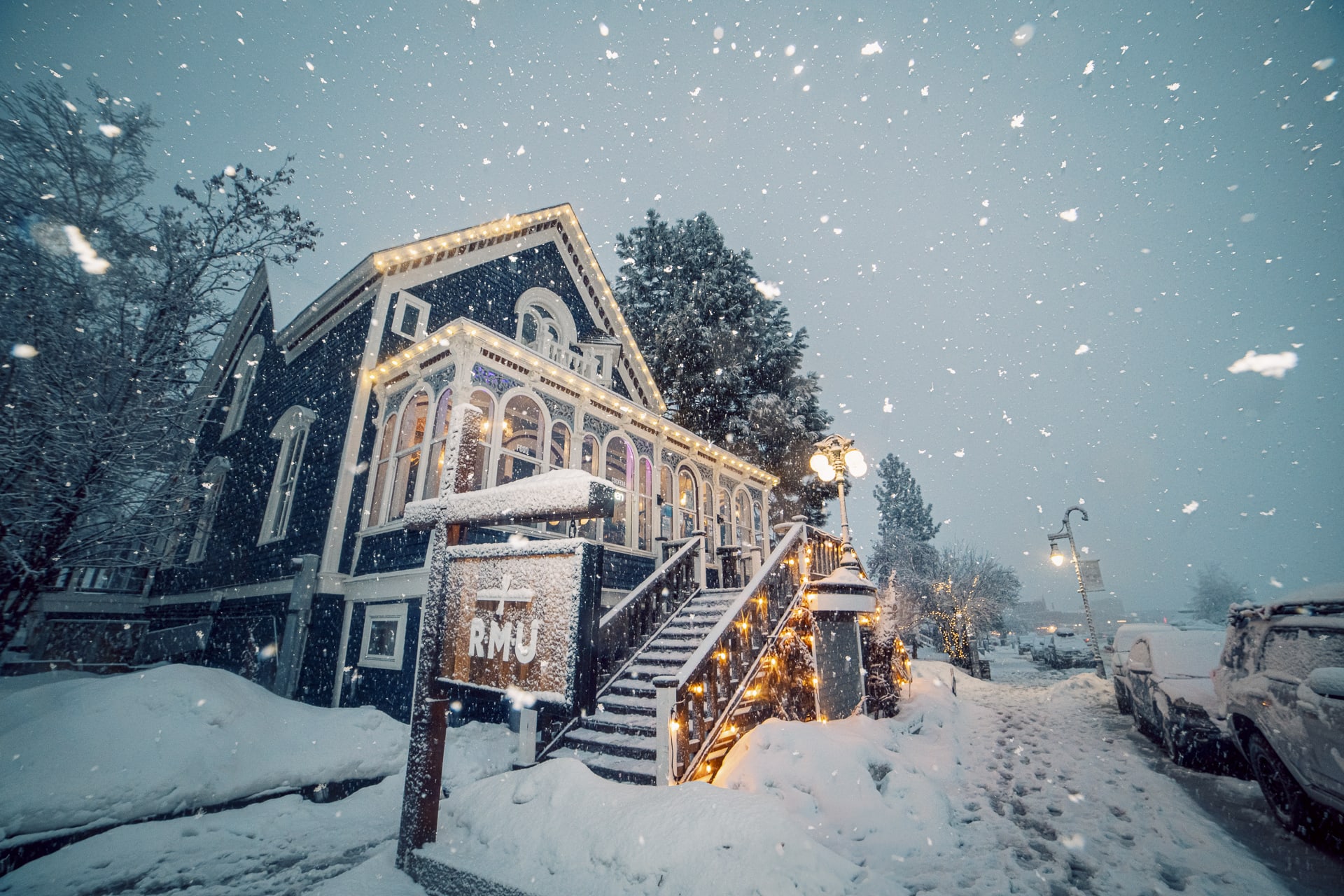 America's 10 Snowiest Cities Might Surprise You - Powder