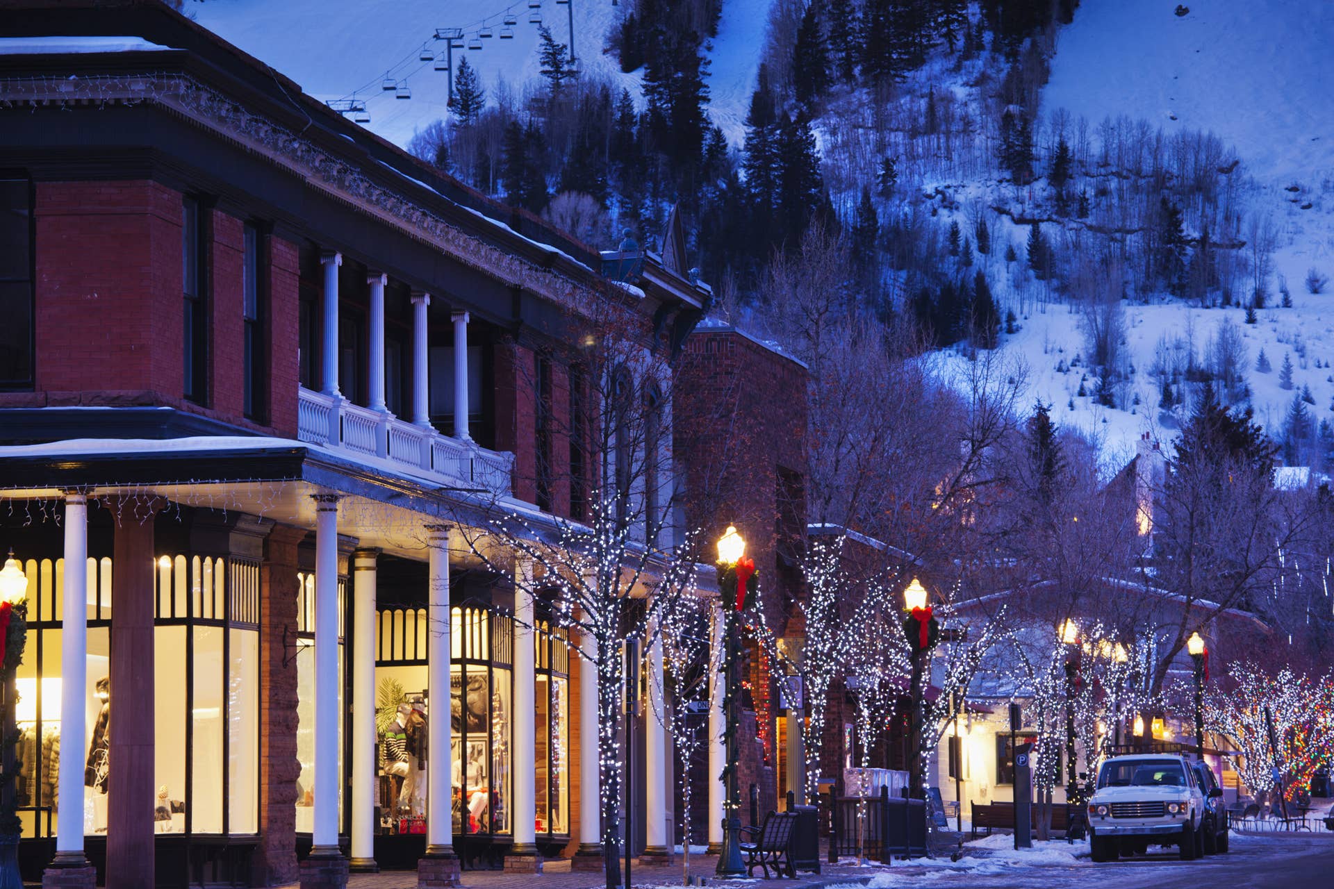 The 8 Best Ski Resorts for Christmas 2024 - Powder