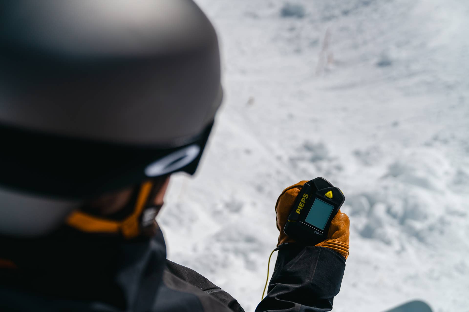 Review: Pieps Pro IPS Avalanche Beacon - Powder