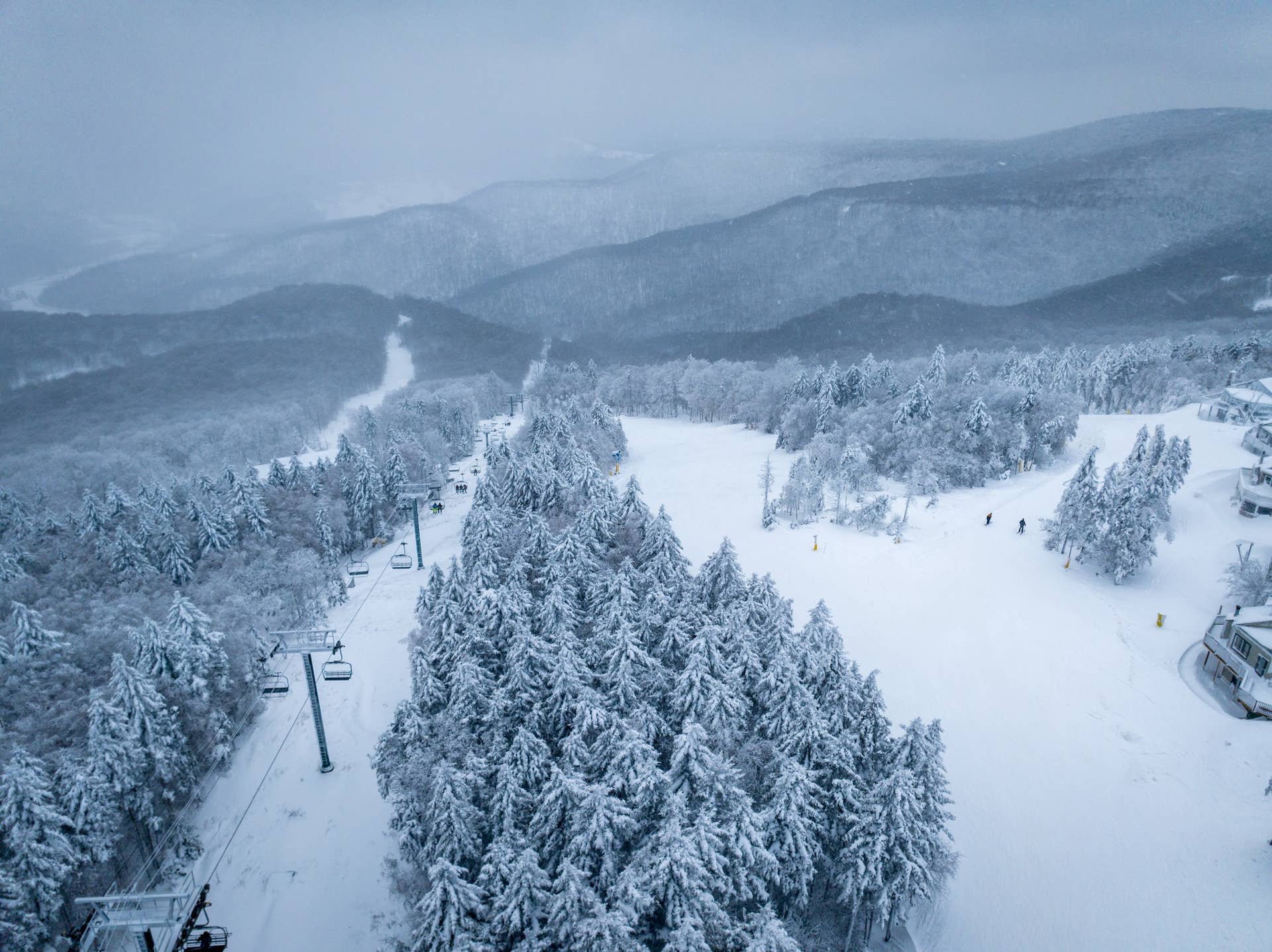 Virginia Ski Resorts Could See Massive Snowfall This Weekend - Powder