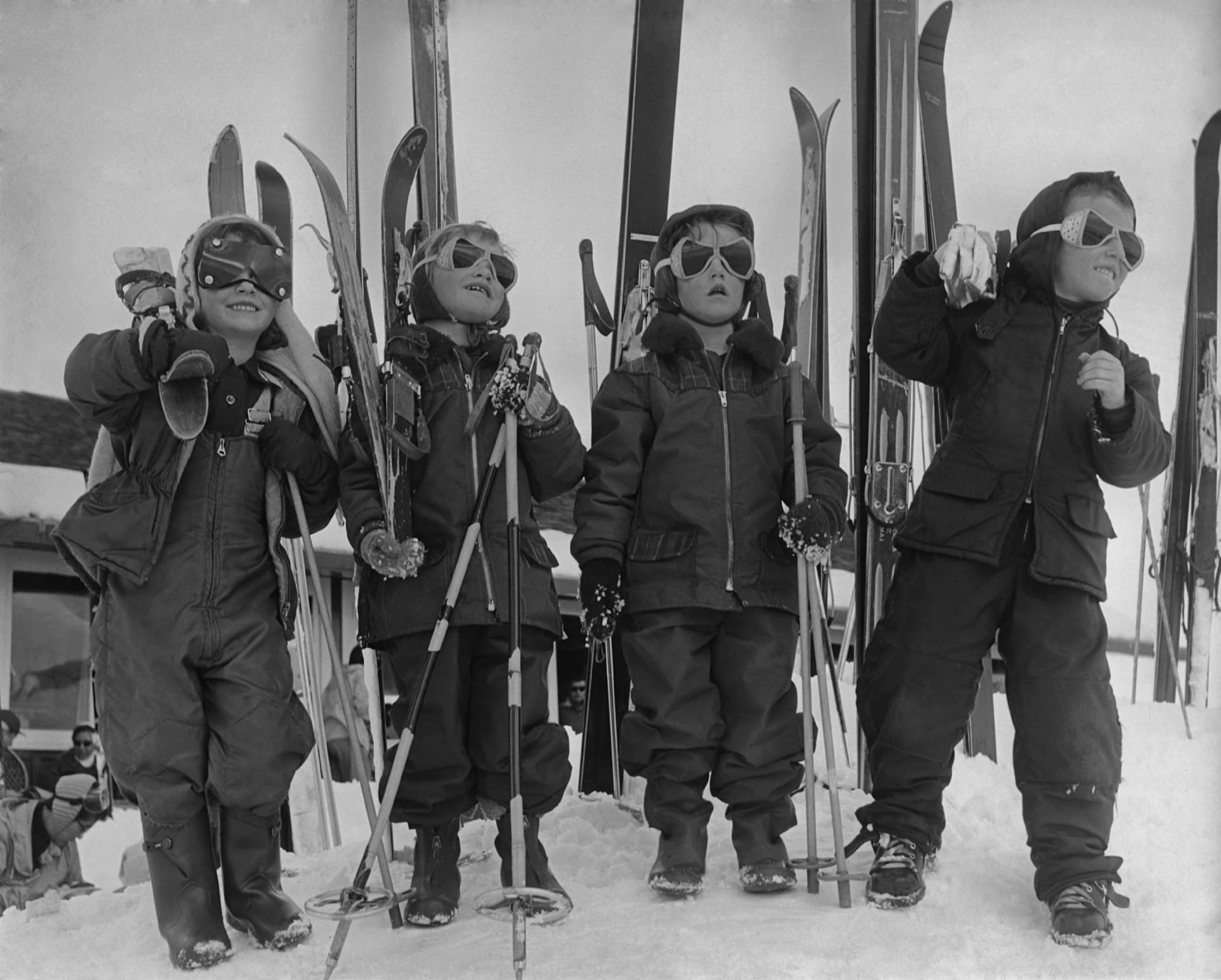 6 Expert Tips for Renting Skis This Winter - Powder