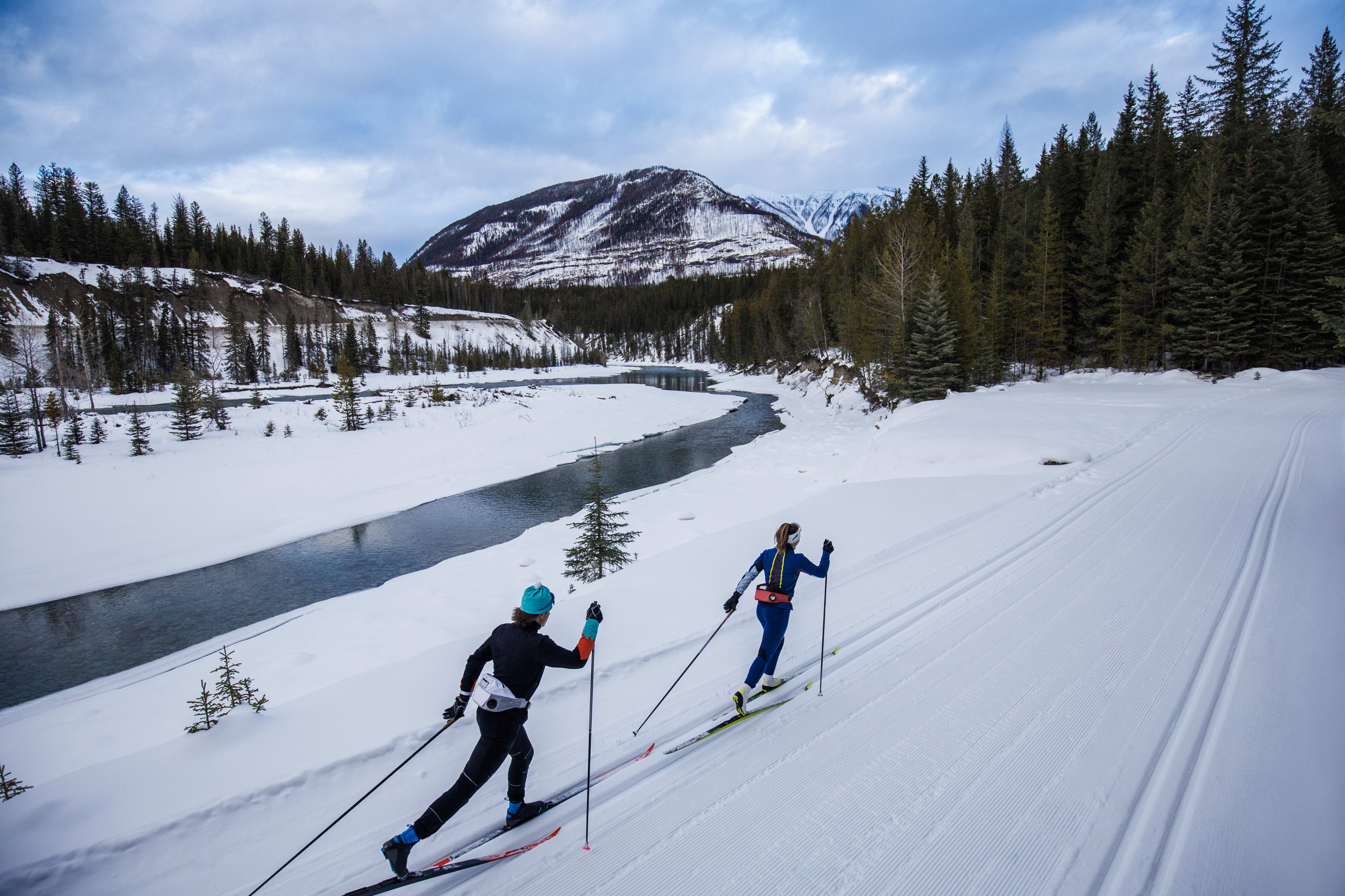 What Is Cross-Country Skiing? Everything You Need To Know - Powder